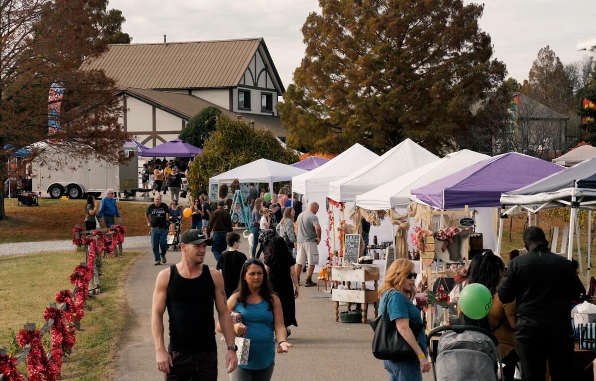 Vintage Fair Finds! | Rewind 94.3